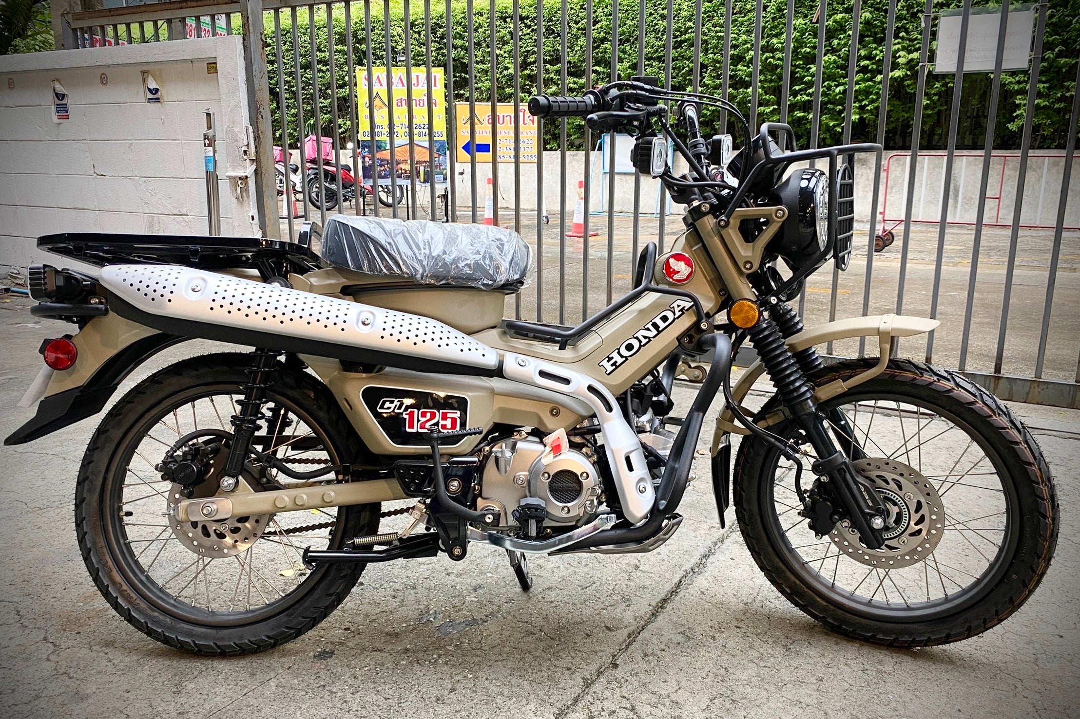 DOPE - MOTERCYCLE & OUTDOORS カスタムバイクやパーツの輸入販売